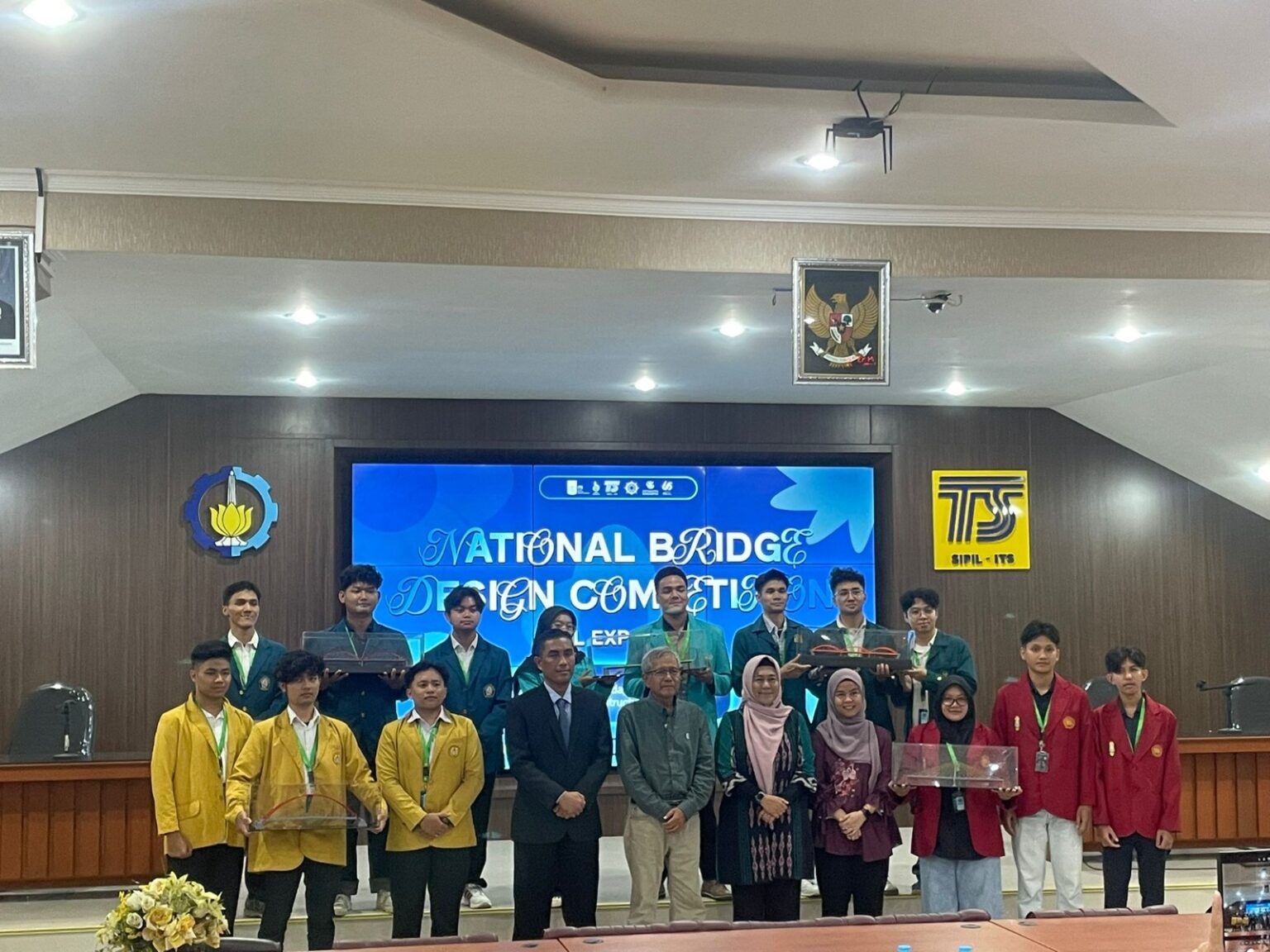 Tim Teknik Sipil Unsoed Raih Juara 2 pada National Bridge Design Competition Civil Expo ITS 2025 ...